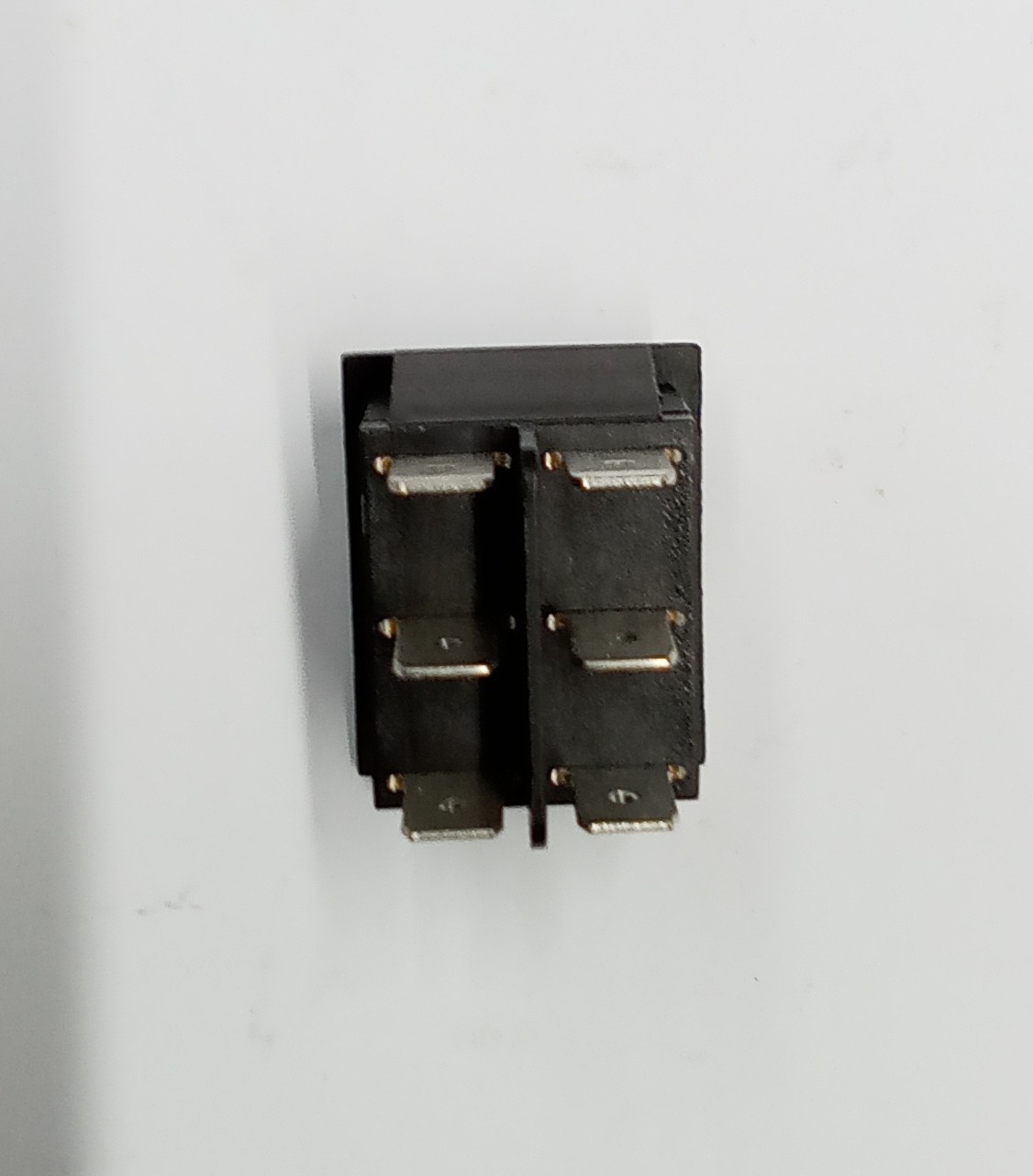 Suunnanvaihtokytkin - Hecht 56185 akkuauto | Akkuauton varaosat | Kone ...