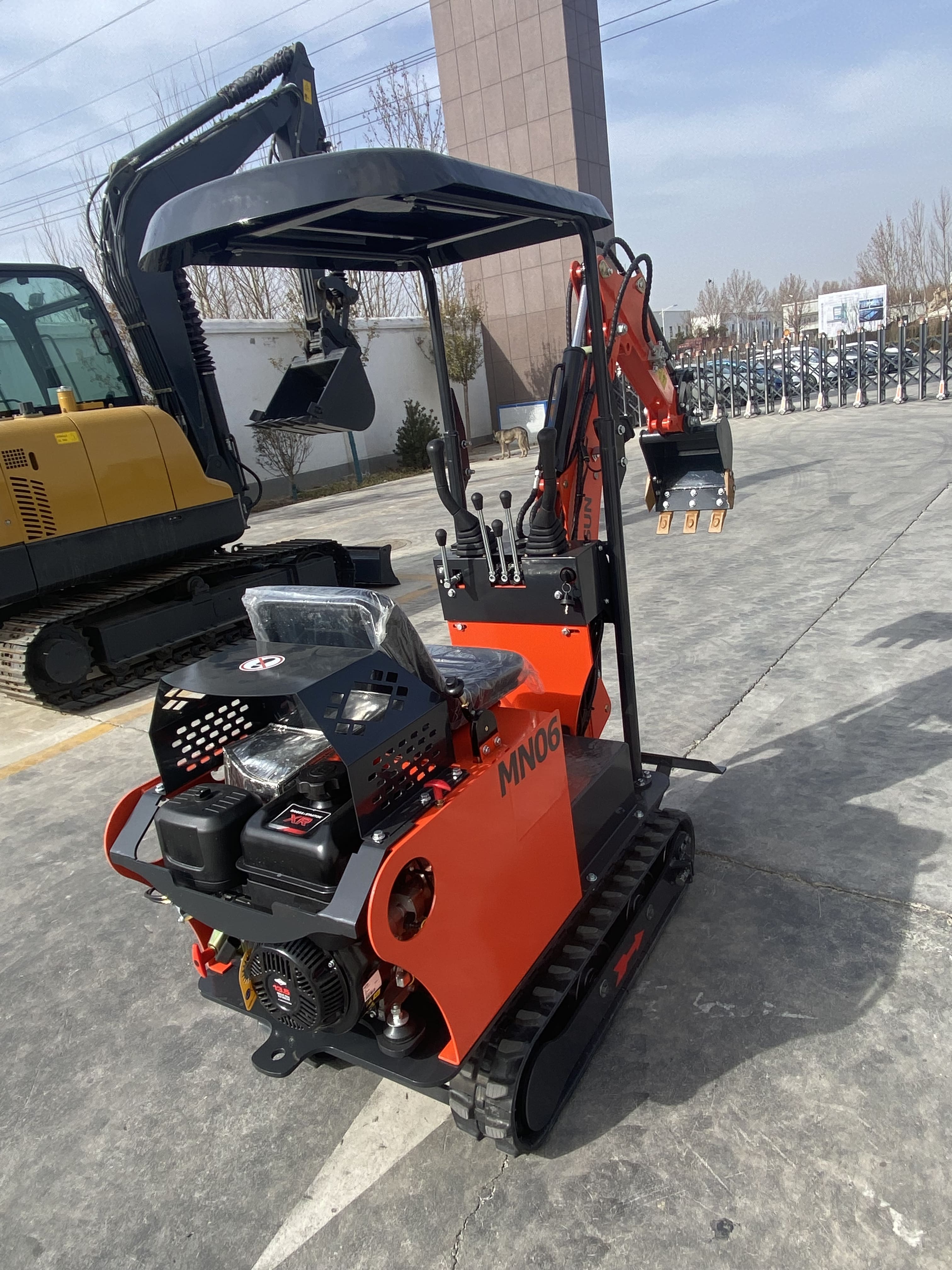 Minikaivuri Moonsun MN06 | Kaivinkoneet | Kone-Glans