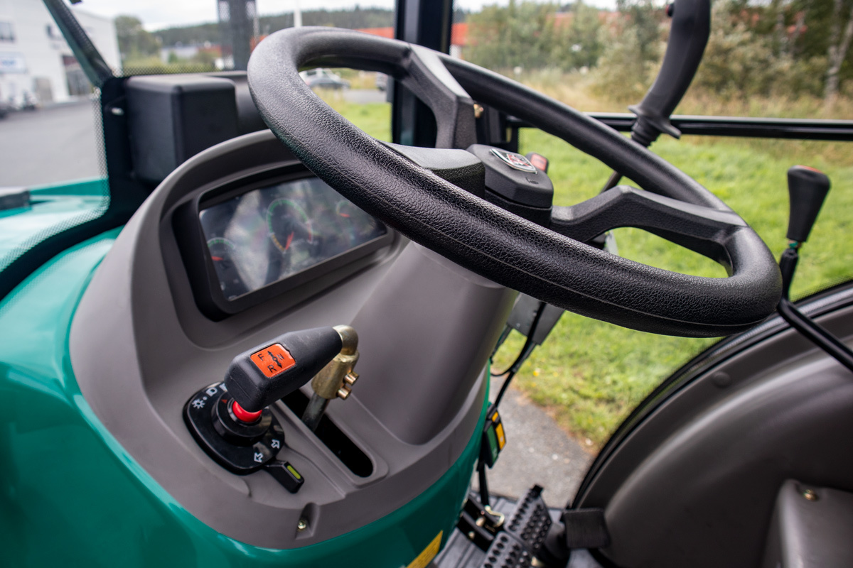 Arbos 2025 EURO 5 Nelivetotraktori Etukuormaajalla | Traktorit | Kone-Glans