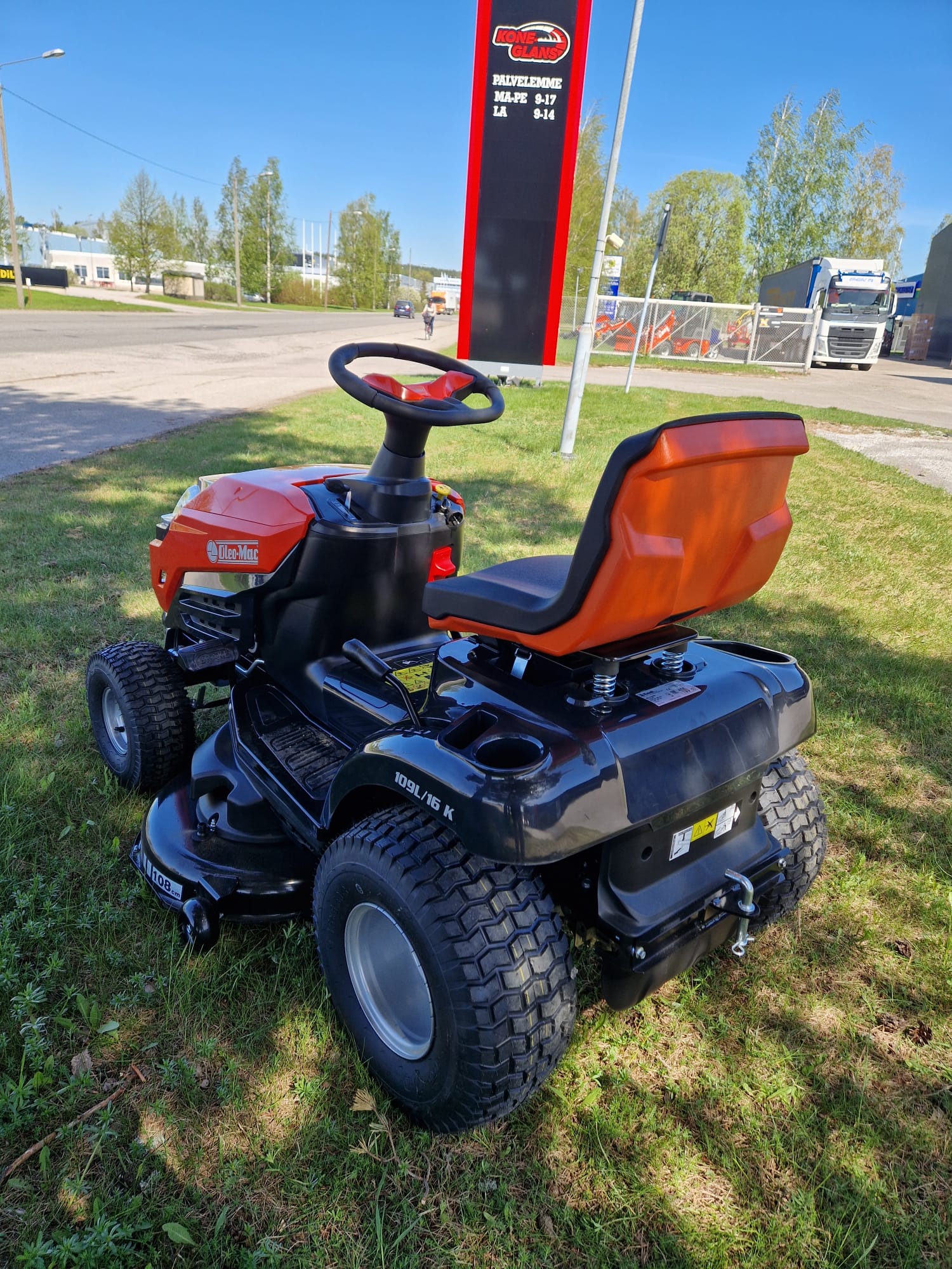 Ajoleikkuri hydrostaatti Oleo-Mac 109 L/16 K All Inclusive -paketilla ...