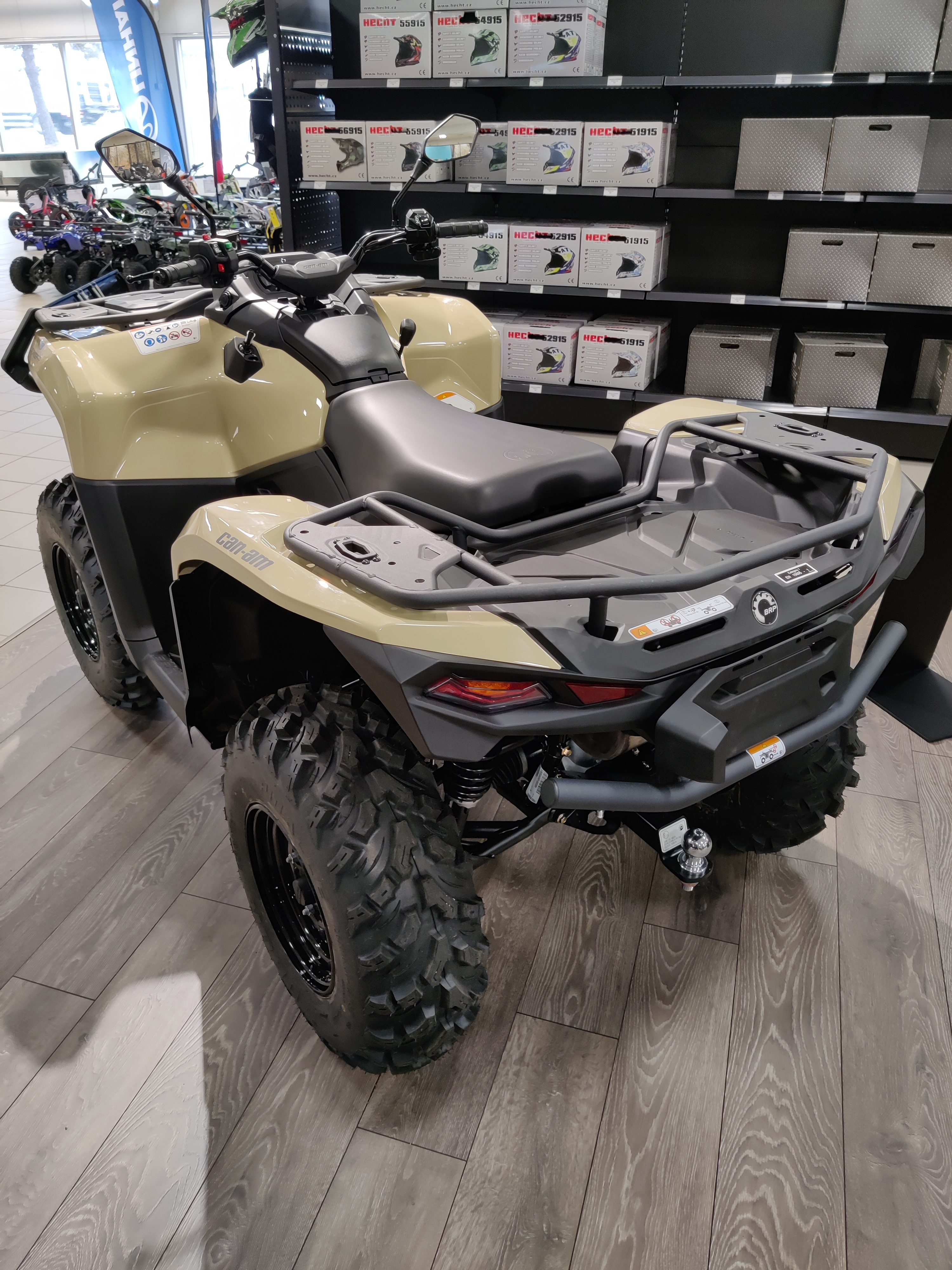 Can-Am Outlander PRO HD5 T | Ajoneuvot | Kone-Glans