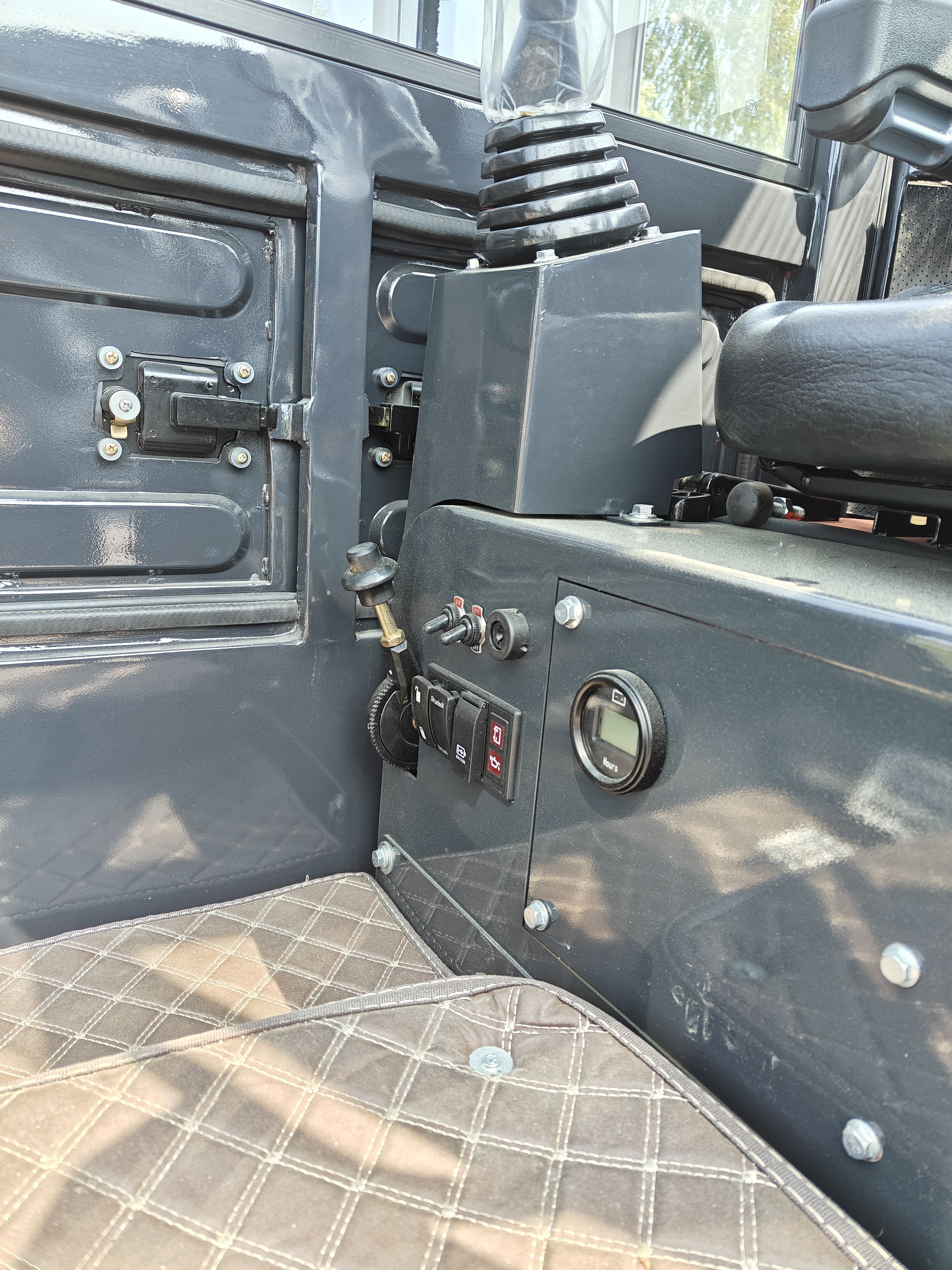 Hytillinen Minikaivuri Moonsun MN12 Esiohjauksella ja Hydraulisella ...