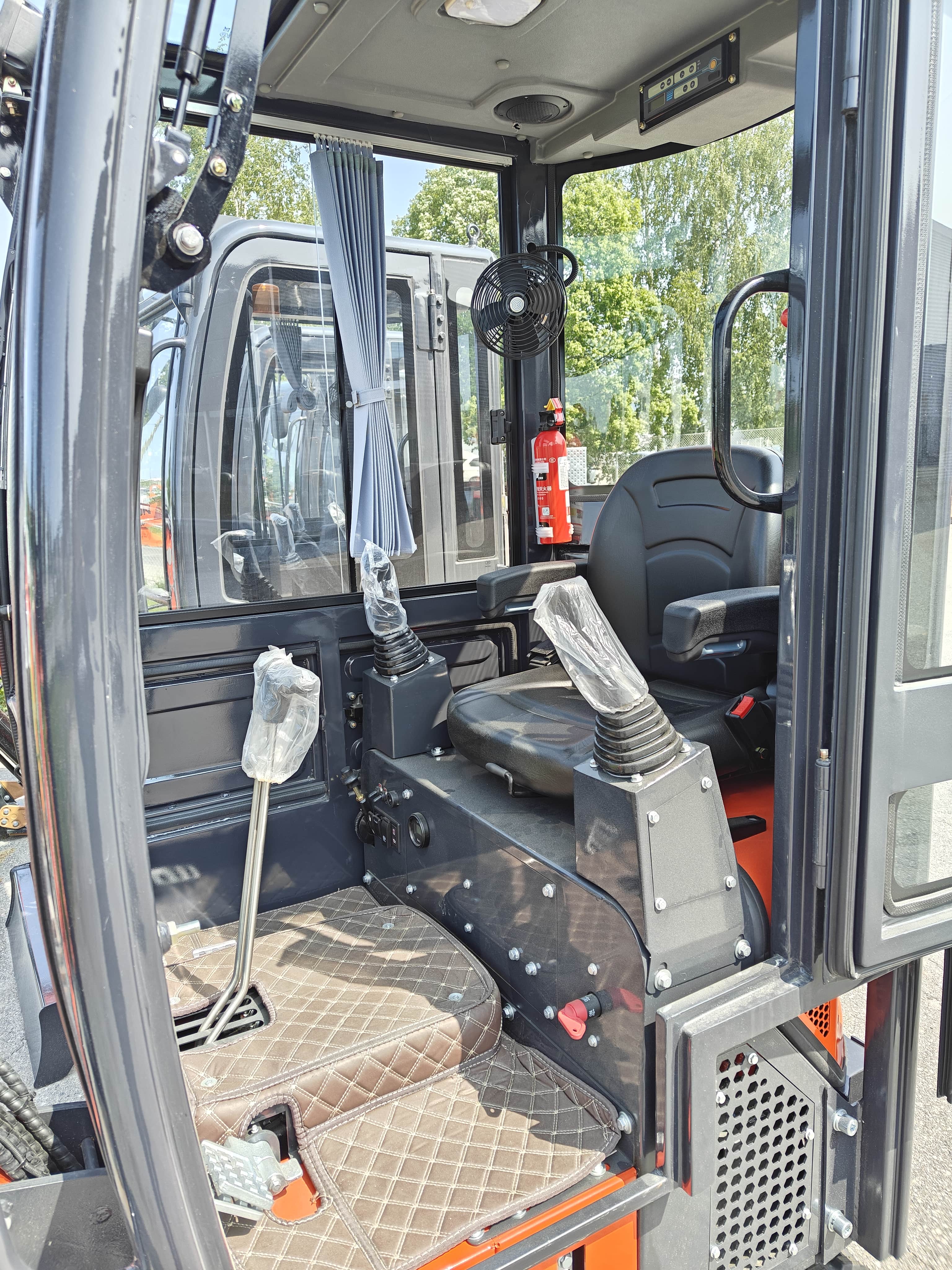 Hytillinen Minikaivuri Moonsun MN12 Esiohjauksella ja Hydraulisella ...