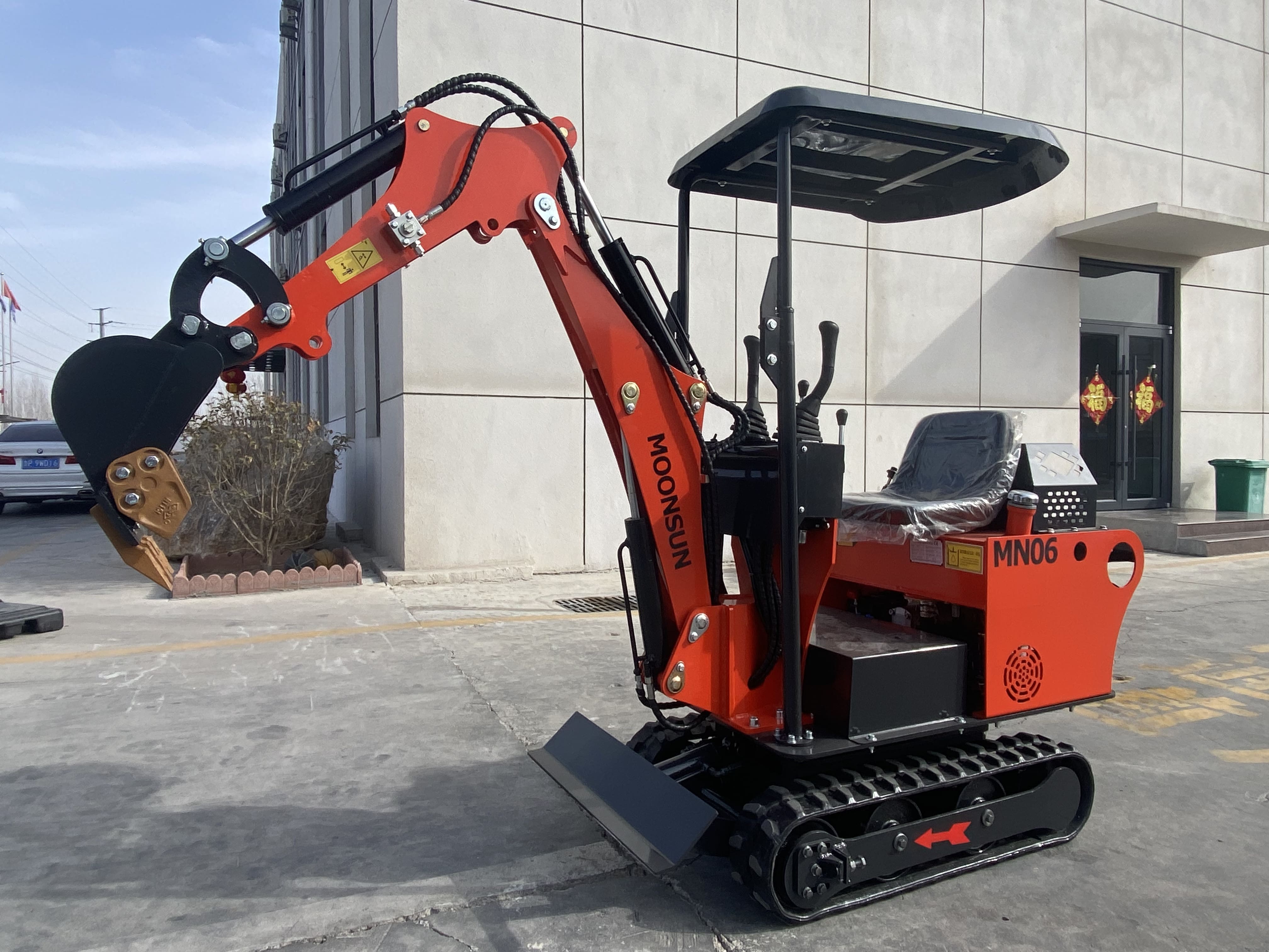 Minikaivuri Moonsun MN06 | Kaivinkoneet | Kone-Glans