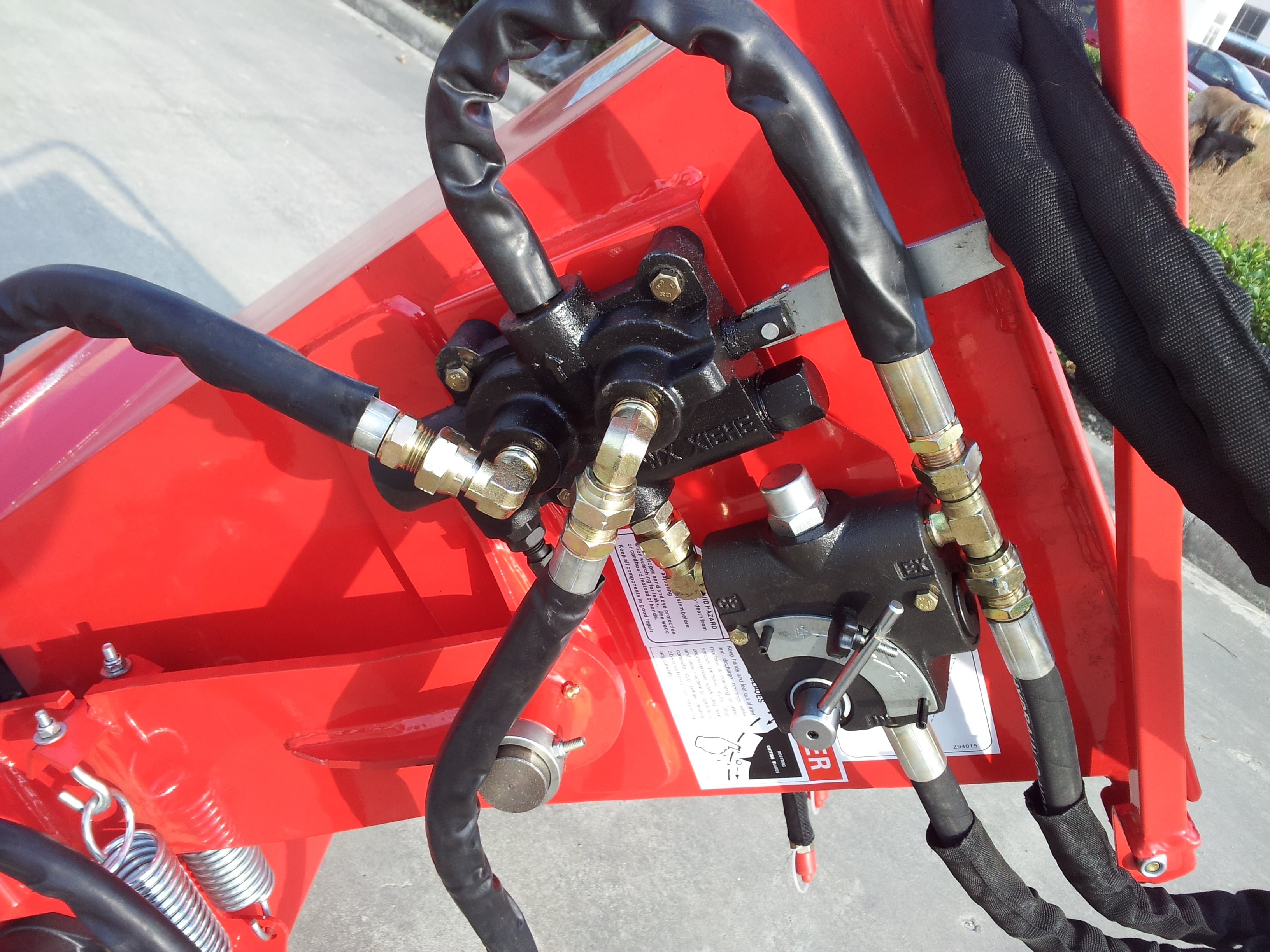 Haketin traktoriin hydraulisella syötöllä FHM BX42R | Traktorien ...
