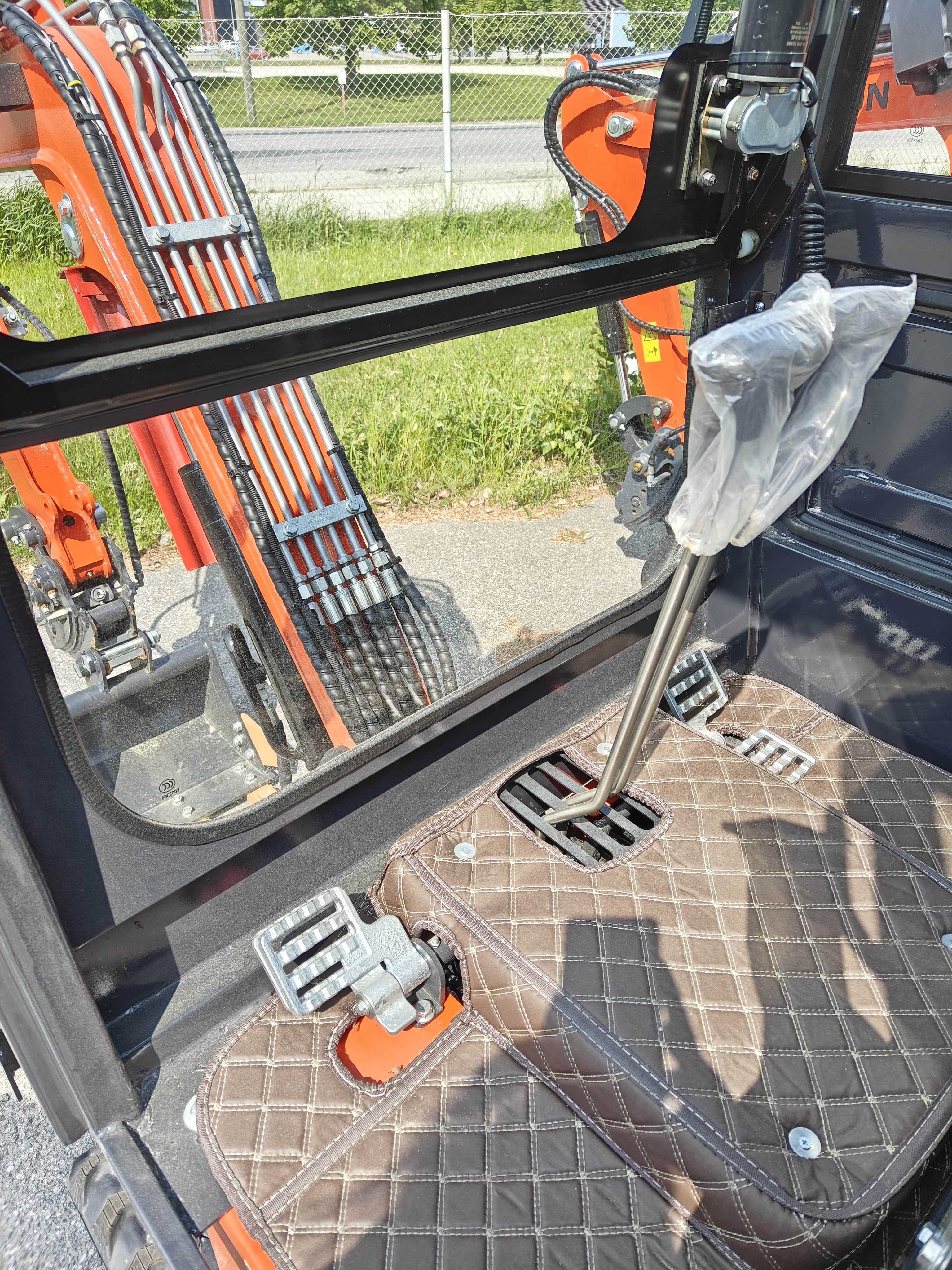 Hytillinen Minikaivuri Moonsun MN12 Esiohjauksella ja Hydraulisella ...